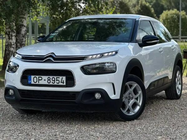 Balts Citroen C4 Cactus 2018 Jelgava, ar dzinēja tilpumu 1.20 L un nobraukumu 152 tūkst. km par 7590 €, foto 1 vietnē AUTOMOTO.COM.LV