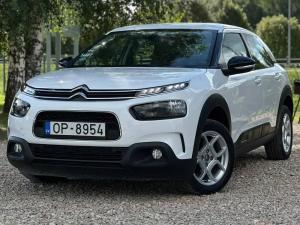 White Citroen C4 Cactus 2018 in Jelgava, with an engine capacity of 1.20 L and mileage of 152 thousand km for 7590 €, photo  on AUTOMOTO.COM.LV