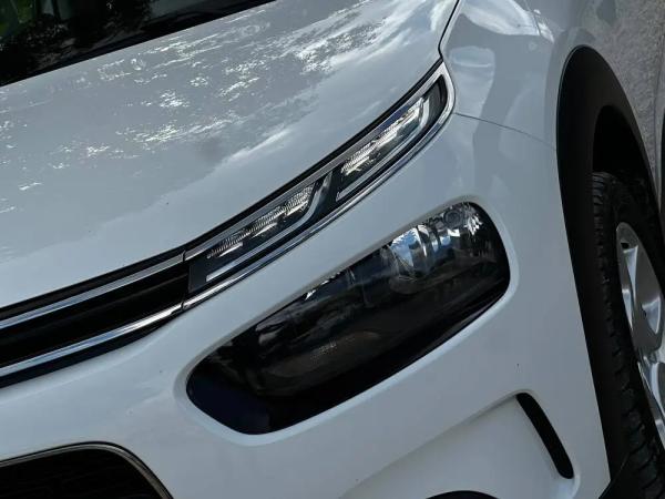 Balts Citroen C4 Cactus 2018 Jelgava, ar dzinēja tilpumu 1.20 L un nobraukumu 152 tūkst. km par 7590 €, foto 2 vietnē AUTOMOTO.COM.LV
