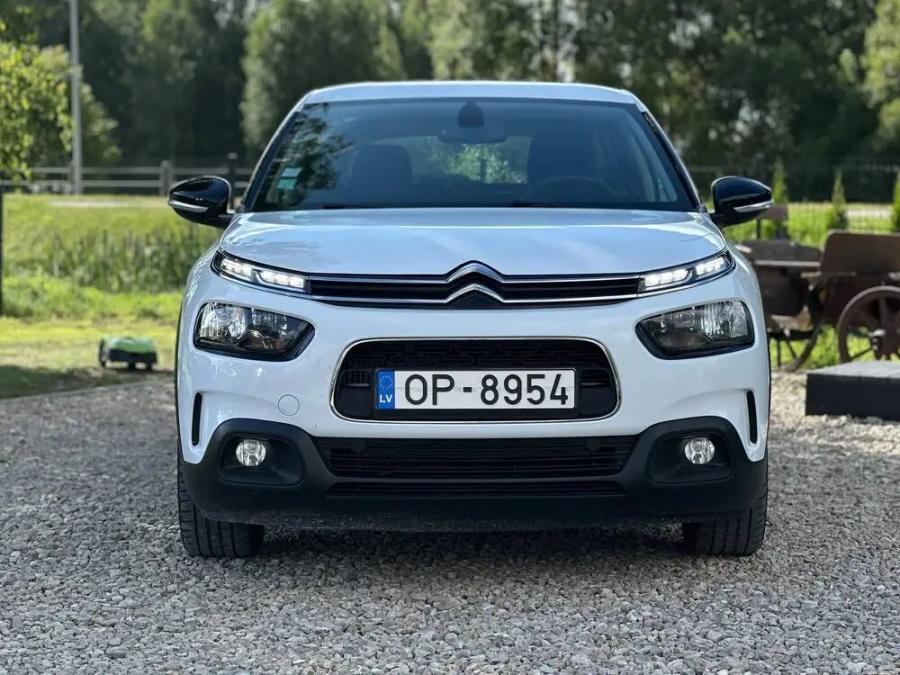 Balts Citroen C4 Cactus 2018 Jelgava, ar dzinēja tilpumu 1.20 L un nobraukumu 152 tūkst. km par 7590 €, foto 4 vietnē AUTOMOTO.COM.LV