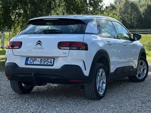 Balts Citroen C4 Cactus 2018 Jelgava, ar dzinēja tilpumu 1.20 L un nobraukumu 152 tūkst. km par 7590 €, foto 7 vietnē AUTOMOTO.COM.LV