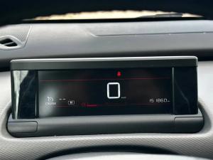 Balts Citroen C4 Cactus 2018 Jelgava, ar dzinēja tilpumu 1.20 L un nobraukumu 152 tūkst. km par 7590 €, foto 17 vietnē AUTOMOTO.COM.LV