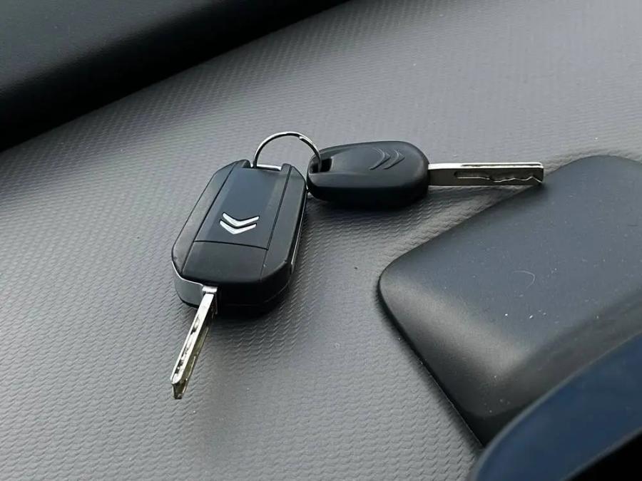 Balts Citroen C4 Cactus 2018 Jelgava, ar dzinēja tilpumu 1.20 L un nobraukumu 152 tūkst. km par 7590 €, foto 23 vietnē AUTOMOTO.COM.LV