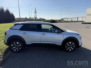 Balts Citroen C4 Cactus 2018 Rīga, ar dzinēja tilpumu 1.20 L un nobraukumu 120 tūkst. km par 8350 €, foto 5 vietnē AUTOMOTO.COM.LV