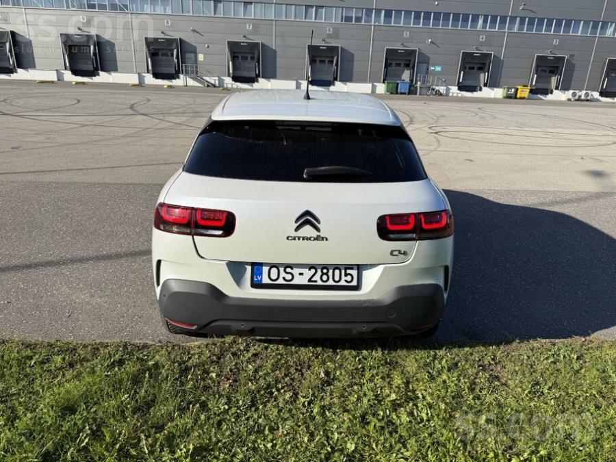 Balts Citroen C4 Cactus 2018 Rīga, ar dzinēja tilpumu 1.20 L un nobraukumu 120 tūkst. km par 8350 €, foto 8 vietnē AUTOMOTO.COM.LV