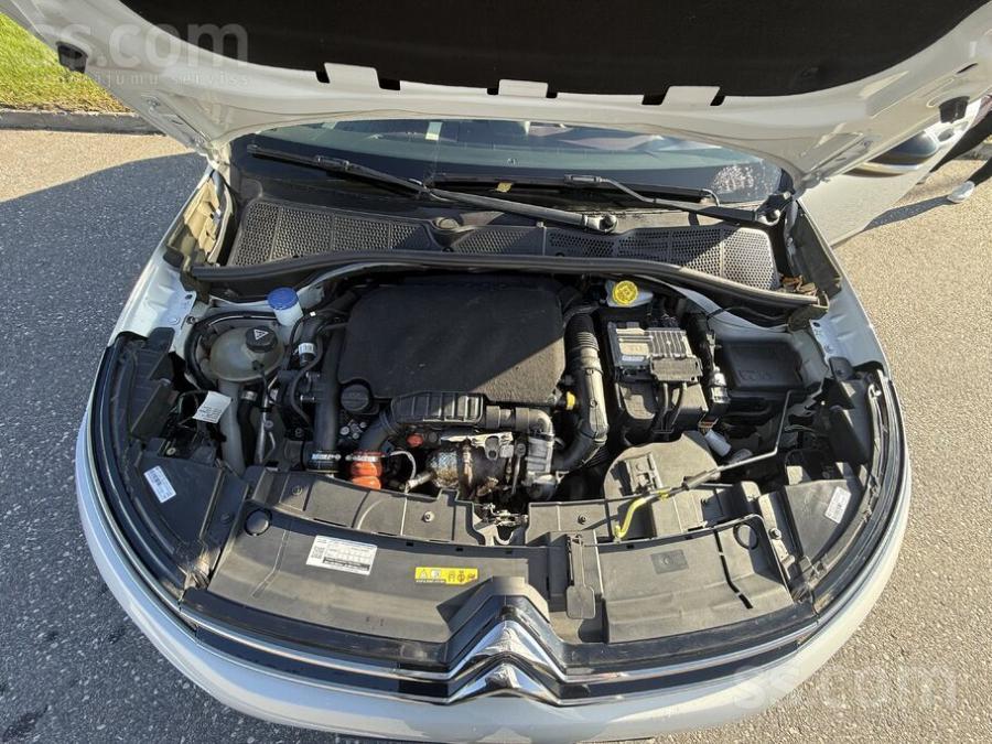 Balts Citroen C4 Cactus 2018 Rīga, ar dzinēja tilpumu 1.20 L un nobraukumu 120 tūkst. km par 8350 €, foto 21 vietnē AUTOMOTO.COM.LV
