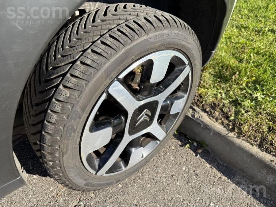 Balts Citroen C4 Cactus 2018 Rīga, ar dzinēja tilpumu 1.20 L un nobraukumu 120 tūkst. km par 8350 €, foto 22 vietnē AUTOMOTO.COM.LV