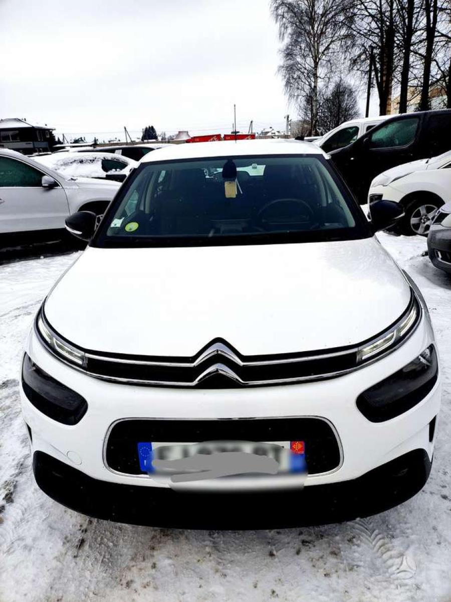 White Citroen C4 Cactus 2019 in Taurage, with an engine capacity of 1.50 L and mileage of 65 thousand km for 6300 €, photo 1 on AUTOMOTO.COM.LV