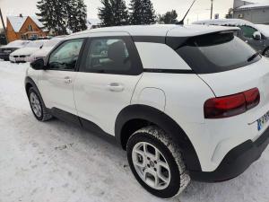 White Citroen C4 Cactus 2019 in Taurage, with an engine capacity of 1.50 L and mileage of 65 thousand km for 6300 €, photo 5 on AUTOMOTO.COM.LV