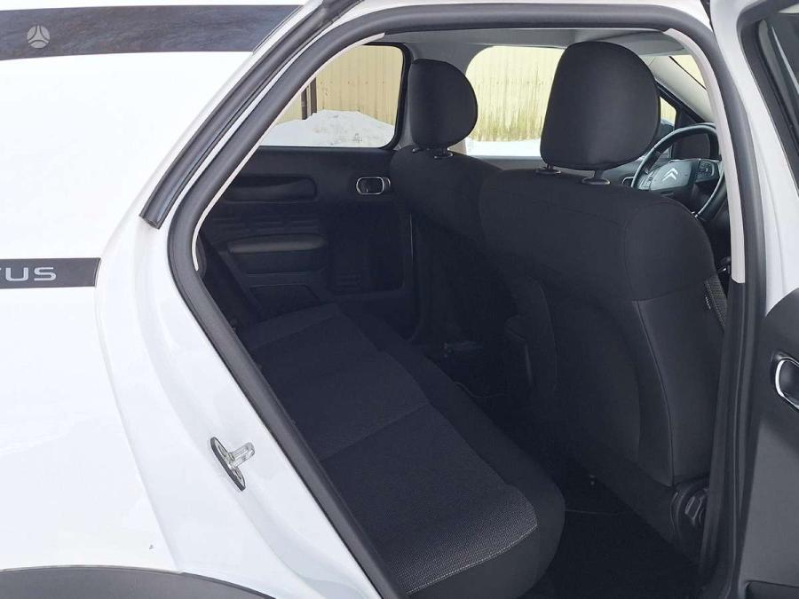 White Citroen C4 Cactus 2019 in Taurage, with an engine capacity of 1.20 L and mileage of 134 thousand km for 6450 €, photo 9 on AUTOMOTO.COM.LV