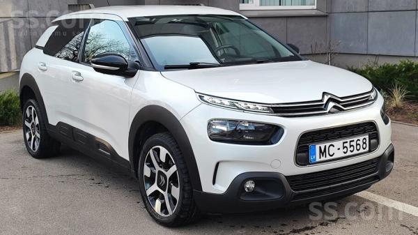 White Citroen C4 Cactus 2019 in Riga, with an engine capacity of 1.20 L and mileage of 74 thousand km for 9450 €, photo 6 on AUTOMOTO.COM.LV