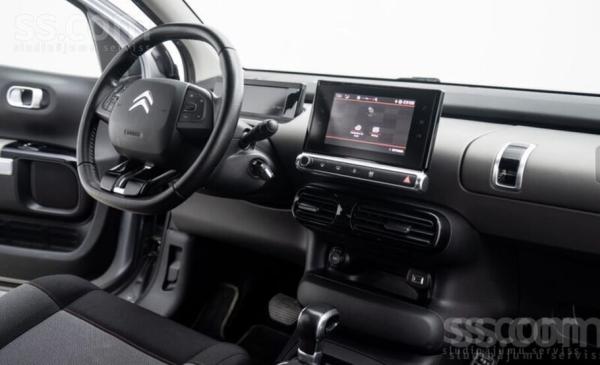 White Citroen C4 Cactus 2019 in Riga, with an engine capacity of 1.20 L and mileage of 74 thousand km for 9450 €, photo 10 on AUTOMOTO.COM.LV