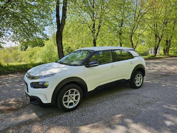 Balts Citroen C4 Cactus 2019 Tauragė, ar dzinēja tilpumu 1.50 L un nobraukumu 173 tūkst. km par 7700 €, foto 2 vietnē AUTOMOTO.COM.LV