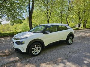 White Citroen C4 Cactus 2019 in Taurage, with an engine capacity of 1.50 L and mileage of 173 thousand km for 7700 €, photo 3 on AUTOMOTO.COM.LV