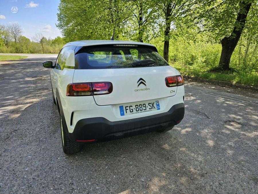 White Citroen C4 Cactus 2019 in Taurage, with an engine capacity of 1.50 L and mileage of 173 thousand km for 7700 €, photo 11 on AUTOMOTO.COM.LV