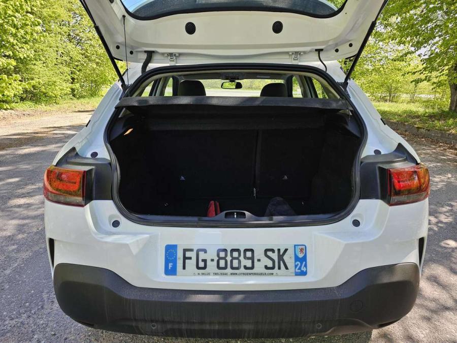 White Citroen C4 Cactus 2019 in Taurage, with an engine capacity of 1.50 L and mileage of 173 thousand km for 7700 €, photo 13 on AUTOMOTO.COM.LV