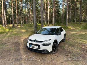 Balts Citroen C4 Cactus 2019 Narva, ar dzinēja tilpumu 1.50 L un nobraukumu 105 tūkst. km par 7850 €, foto 1 vietnē AUTOMOTO.COM.LV