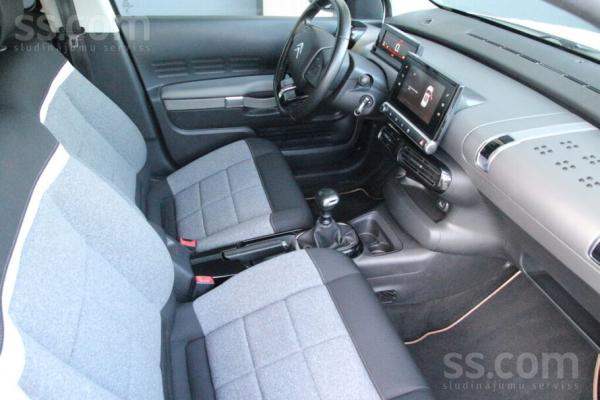 Balts Citroen C4 Cactus 2019 Rīga, ar dzinēja tilpumu 1.20 L un nobraukumu 129 tūkst. km par 5990 €, foto 9 vietnē AUTOMOTO.COM.LV