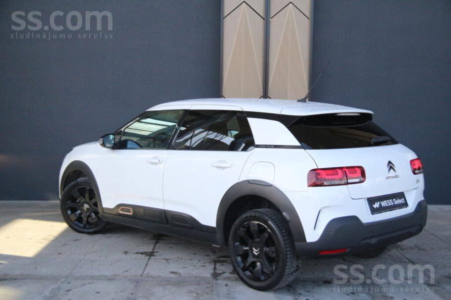 White Citroen C4 Cactus 2019 in Riga, with an engine capacity of 1.20 L and mileage of 129 thousand km for 5990 €, photo 6 on AUTOMOTO.COM.LV