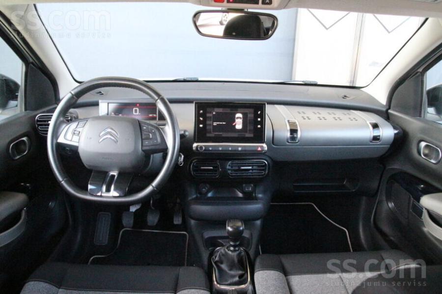 White Citroen C4 Cactus 2019 in Riga, with an engine capacity of 1.20 L and mileage of 129 thousand km for 5990 €, photo 11 on AUTOMOTO.COM.LV