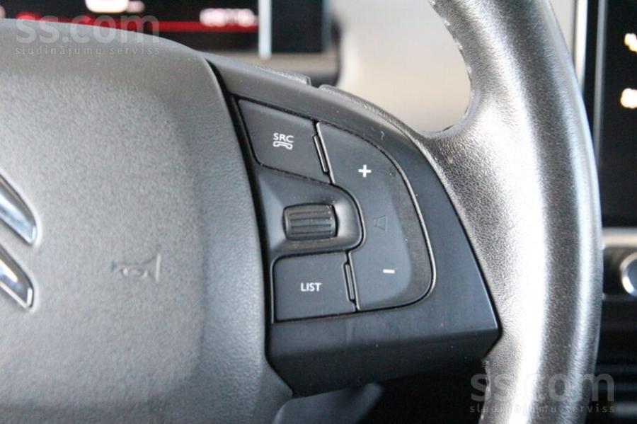 White Citroen C4 Cactus 2019 in Riga, with an engine capacity of 1.20 L and mileage of 129 thousand km for 5990 €, photo 14 on AUTOMOTO.COM.LV