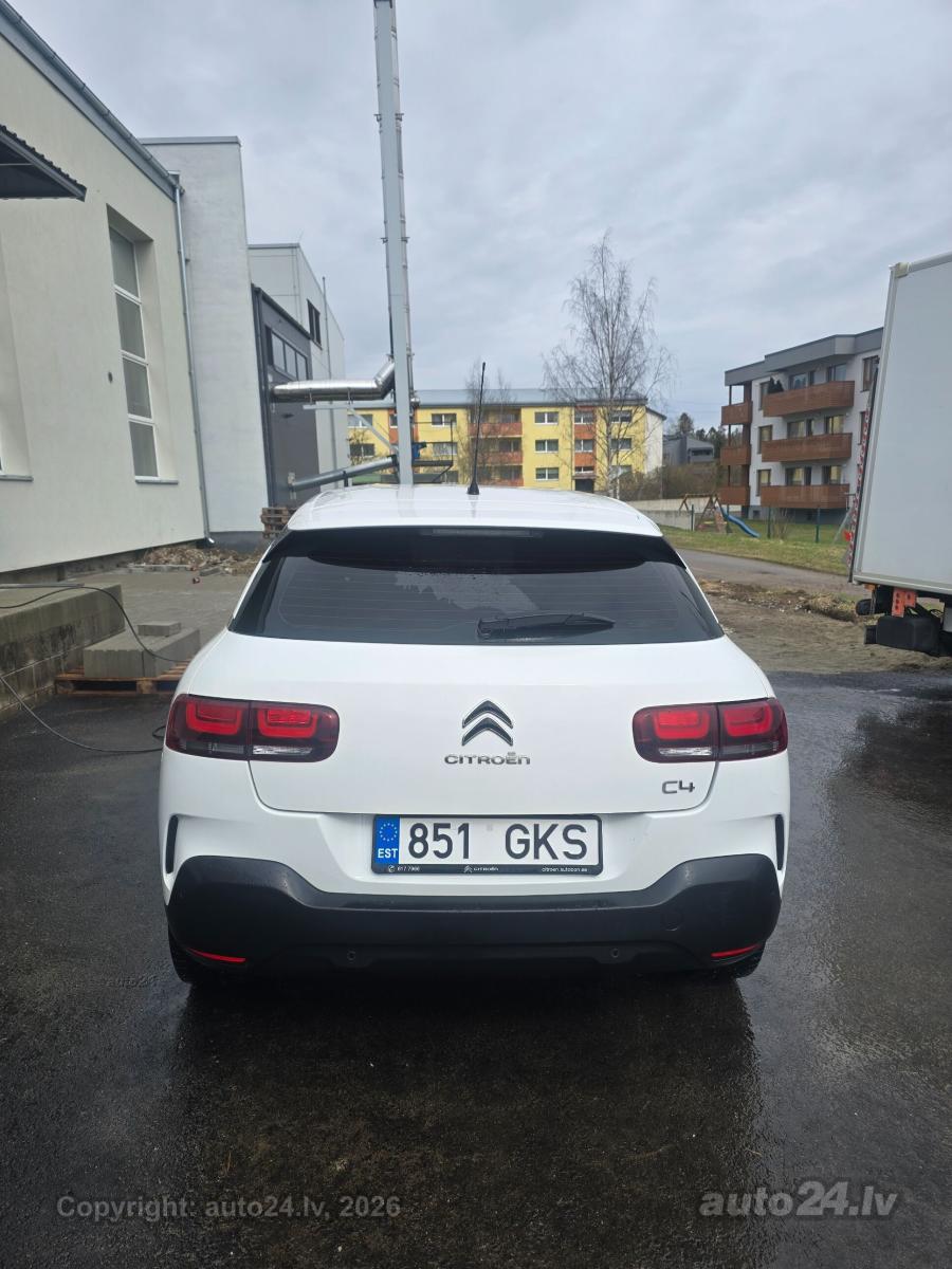 White Citroen C4 Cactus 2020 in Tallinn, with an engine capacity of 1.50 L and mileage of 98 thousand km for 7900 €, photo 5 on AUTOMOTO.COM.LV