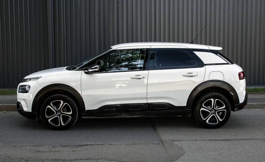 Balts Citroen C4 Cactus 2020 Rīga, ar dzinēja tilpumu 1.20 L un nobraukumu 98 tūkst. km par 7500 €, foto 7 vietnē AUTOMOTO.COM.LV