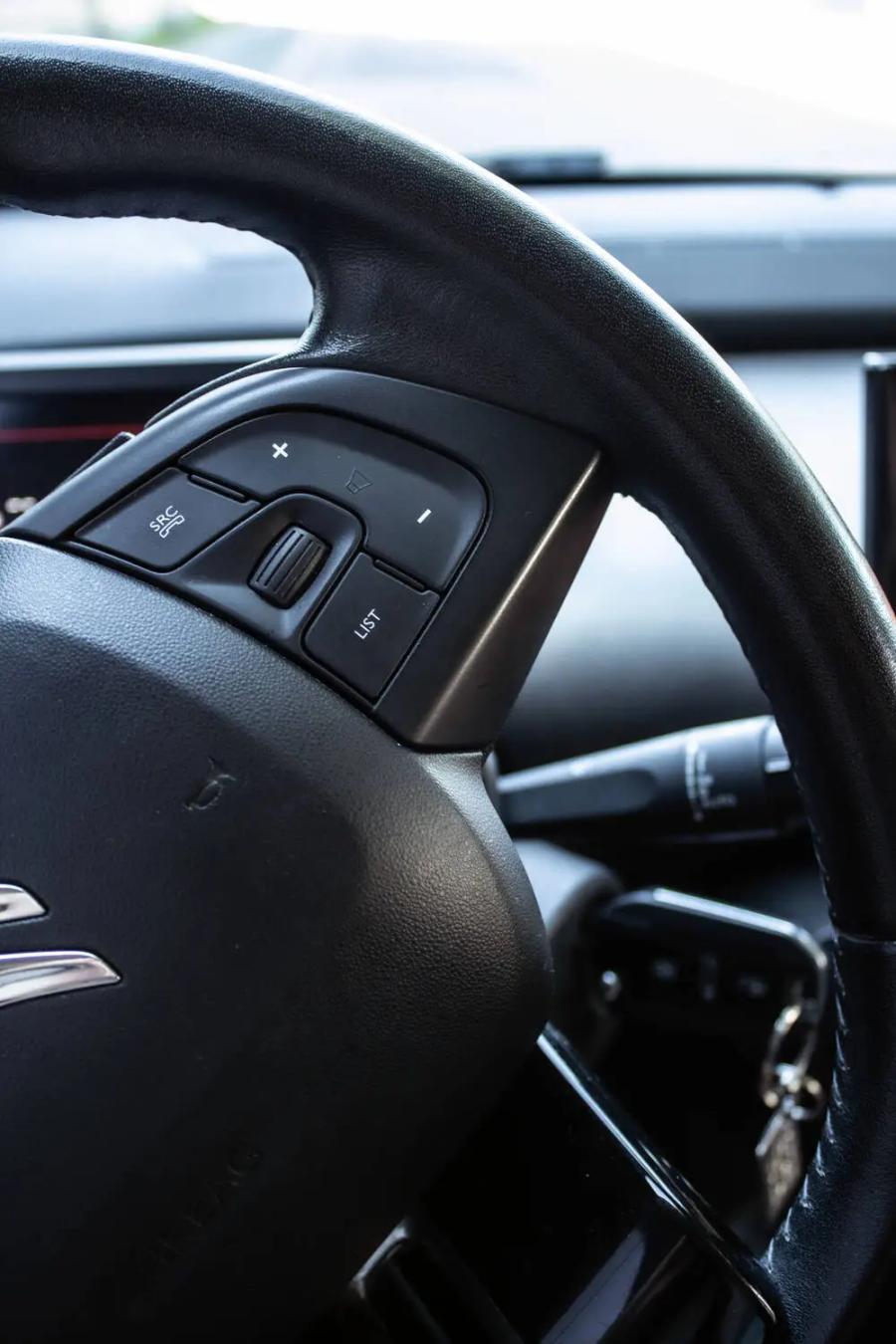 Balts Citroen C4 Cactus 2020 Rīga, ar dzinēja tilpumu 1.20 L un nobraukumu 98 tūkst. km par 7500 €, foto 10 vietnē AUTOMOTO.COM.LV