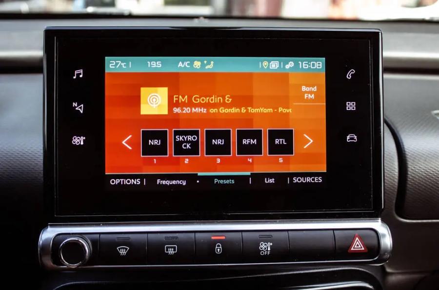 Balts Citroen C4 Cactus 2020 Rīga, ar dzinēja tilpumu 1.20 L un nobraukumu 98 tūkst. km par 7500 €, foto 20 vietnē AUTOMOTO.COM.LV