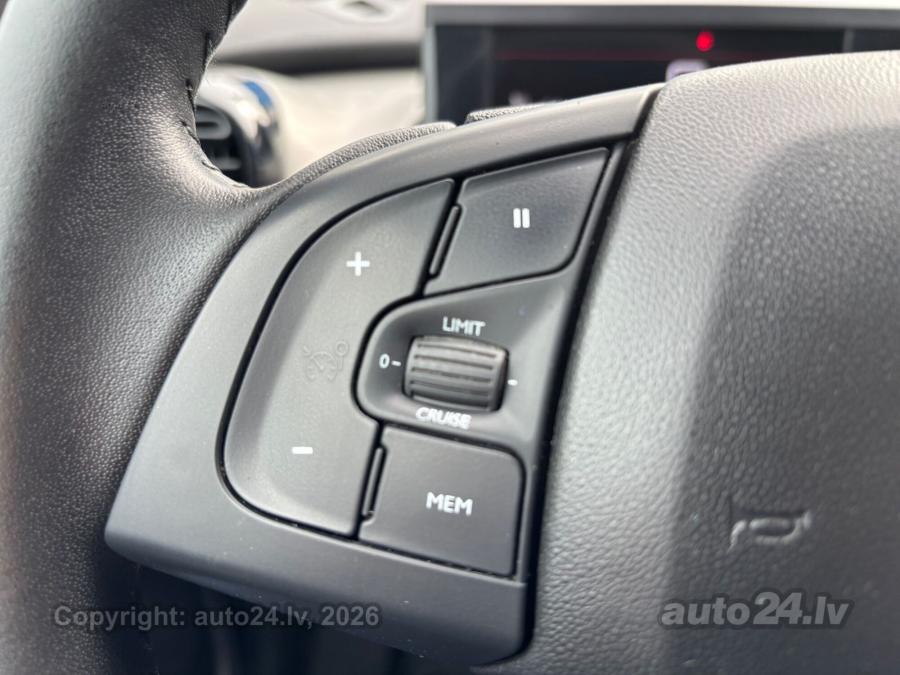 Balts Citroen C4 Cactus 2020 Paide, ar dzinēja tilpumu 1.50 L un nobraukumu 130 tūkst. km par 7890 €, foto 21 vietnē AUTOMOTO.COM.LV