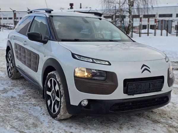 Balts Citroen C4 Cactus 2014 Rokiškis, ar dzinēja tilpumu 1.56 L un nobraukumu 235 tūkst. km par 5687 €, foto 2 vietnē AUTOMOTO.COM.LV