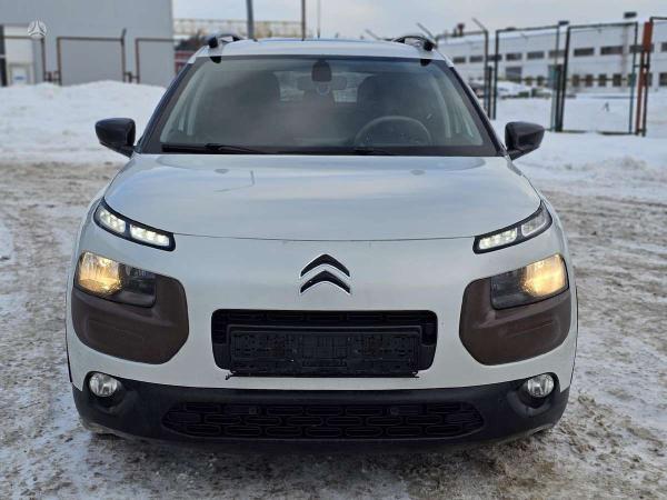 Balts Citroen C4 Cactus 2014 Rokiškis, ar dzinēja tilpumu 1.56 L un nobraukumu 235 tūkst. km par 5687 €, foto 3 vietnē AUTOMOTO.COM.LV
