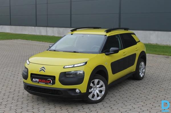 Yellow Citroen C4 Cactus 2015 in Riga, with an engine capacity of 1.20 L and mileage of 98 thousand km for 6990 €, photo 1 on AUTOMOTO.COM.LV