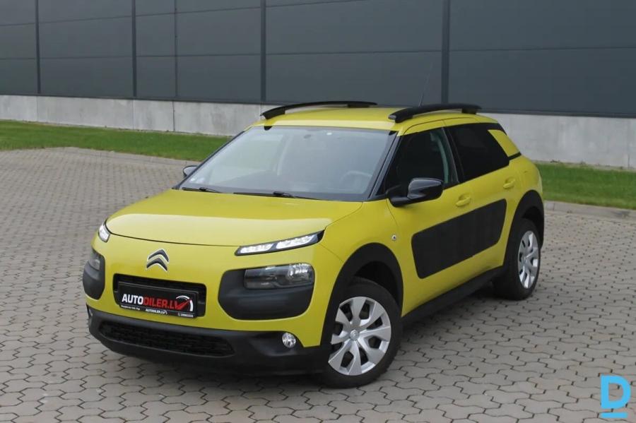 Dzeltens Citroen C4 Cactus 2015 Rīga, ar dzinēja tilpumu 1.20 L un nobraukumu 98 tūkst. km par 6990 €, foto 1 vietnē AUTOMOTO.COM.LV