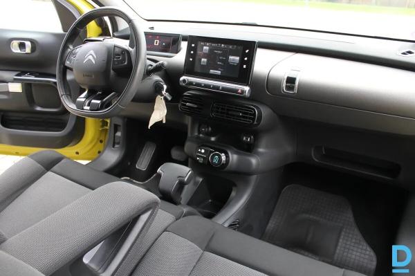 Yellow Citroen C4 Cactus 2015 in Riga, with an engine capacity of 1.20 L and mileage of 98 thousand km for 6990 €, photo 7 on AUTOMOTO.COM.LV