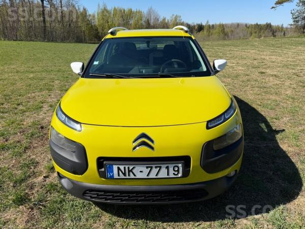 Желтый Ситроен C4 Кактус 2015 в Резекне, объемом двигателя 1.60 л и пробегом 149 тыс. км за 6000 €, фото 3 на AUTOMOTO.COM.LV