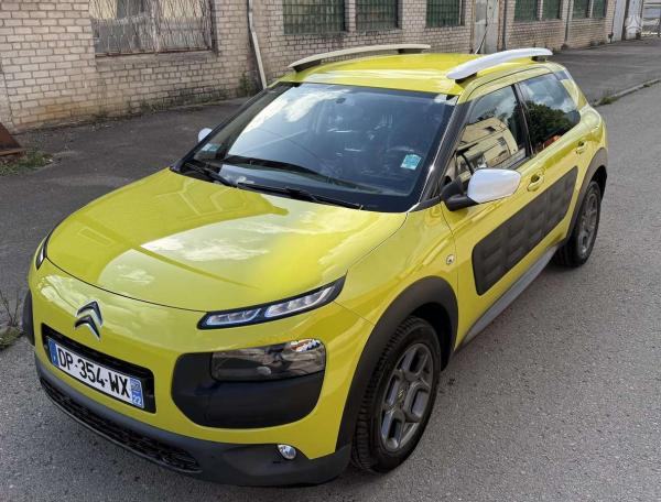 Dzeltens Citroen C4 Cactus 2015 Alīta, ar dzinēja tilpumu 1.20 L un nobraukumu 120 tūkst. km par 4700 €, foto 1 vietnē AUTOMOTO.COM.LV