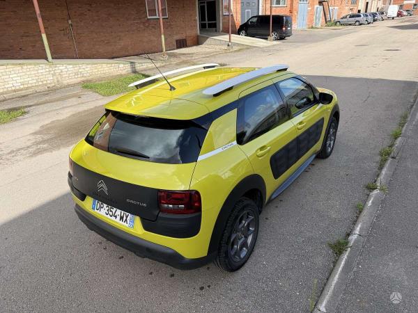 Dzeltens Citroen C4 Cactus 2015 Alīta, ar dzinēja tilpumu 1.20 L un nobraukumu 120 tūkst. km par 4700 €, foto 6 vietnē AUTOMOTO.COM.LV
