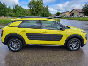 Yellow Citroen C4 Cactus 2015 in Taurage, with an engine capacity of 1.20 L and mileage of 118 thousand km for 4500 €, photo 8 on AUTOMOTO.COM.LV