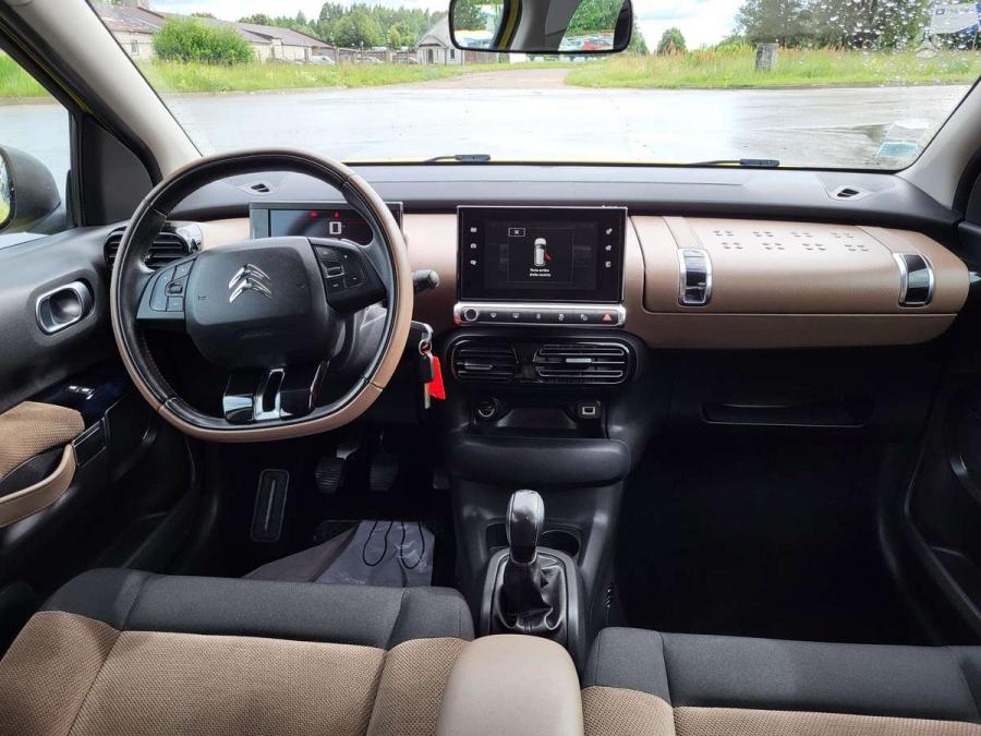 Yellow Citroen C4 Cactus 2015 in Taurage, with an engine capacity of 1.20 L and mileage of 118 thousand km for 4500 €, photo 15 on AUTOMOTO.COM.LV