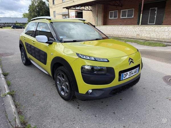 Dzeltens Citroen C4 Cactus 2015 Alīta, ar dzinēja tilpumu 1.20 L un nobraukumu 120 tūkst. km par 4500 €, foto 5 vietnē AUTOMOTO.COM.LV