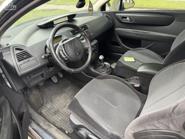 Citroen C4 2007 in Ukmerge, with an engine capacity of 2.00 L and mileage of 250 thousand km for 350 €, photo 8 on AUTOMOTO.COM.LV