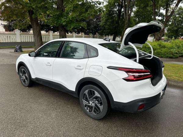 Citroen C4 2023 in Taurage, with an engine capacity of 1.50 L and mileage of 227 thousand km for 11900 €, photo 8 on AUTOMOTO.COM.LV