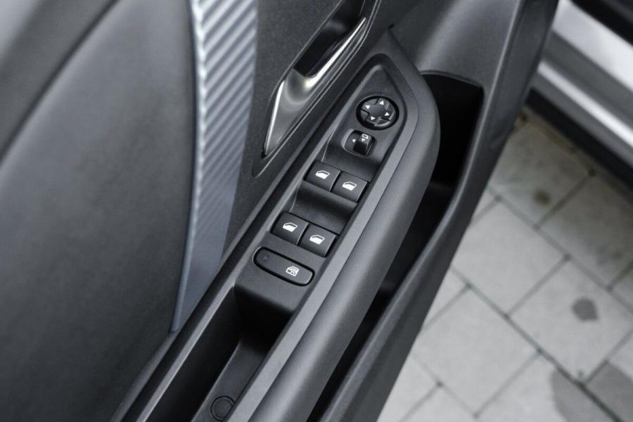 Citroen C4 2023 Mārupe, ar dzinēja tilpumu 0.00 L un nobraukumu 40 tūkst. km par 22050 €, foto 9 vietnē AUTOMOTO.COM.LV