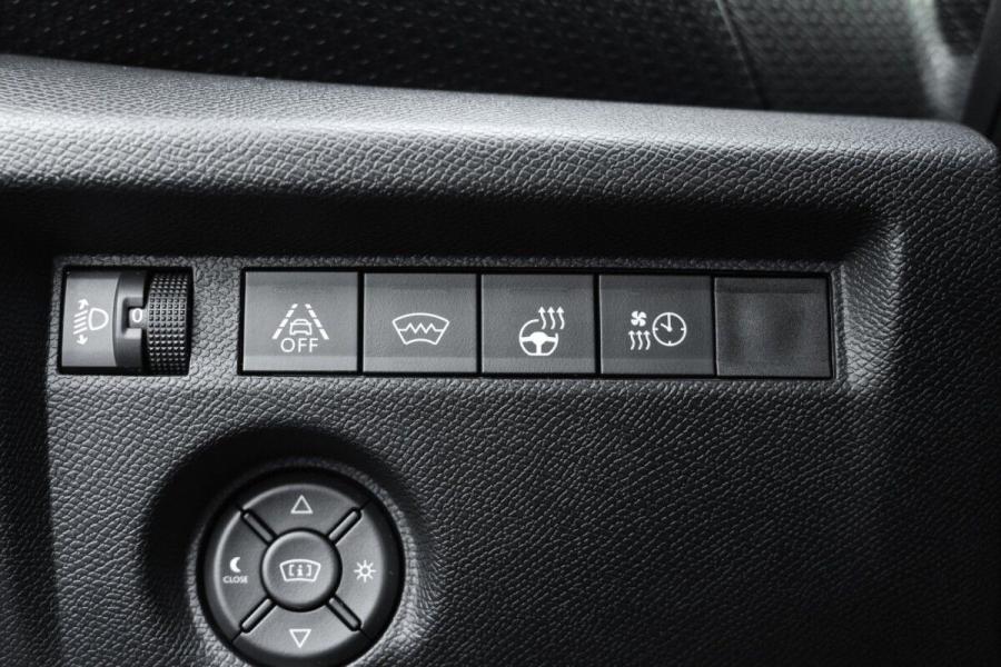 Citroen C4 2023 Mārupe, ar dzinēja tilpumu 0.00 L un nobraukumu 40 tūkst. km par 22050 €, foto 12 vietnē AUTOMOTO.COM.LV