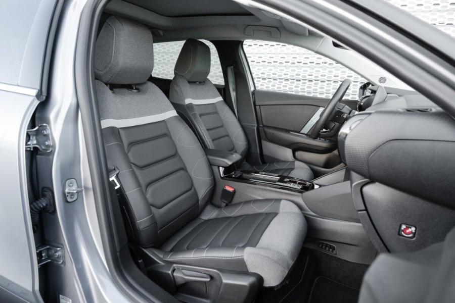 Citroen C4 2023 Mārupe, ar dzinēja tilpumu 0.00 L un nobraukumu 40 tūkst. km par 22050 €, foto 24 vietnē AUTOMOTO.COM.LV