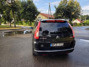 Black Citroen C4 Grand Picasso 2006 in Alytus, with an engine capacity of 2.00 L and mileage of 243 thousand km for 1000 €, photo 4 on AUTOMOTO.COM.LV