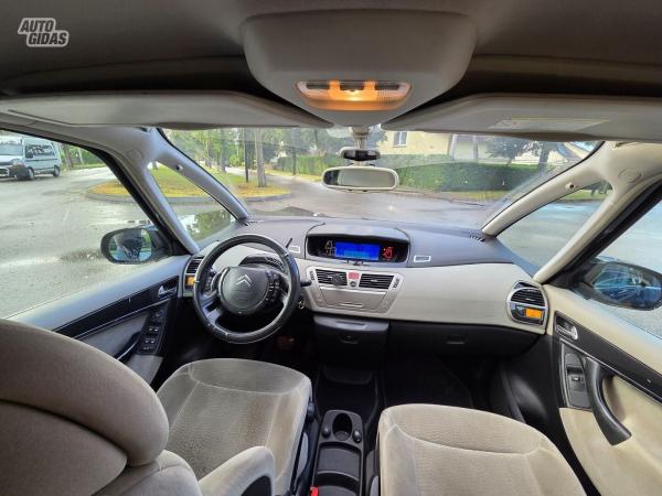 Melns Citroen C4 Grand Picasso 2006 Alīta, ar dzinēja tilpumu 2.00 L un nobraukumu 243 tūkst. km par 1000 €, foto 4 vietnē AUTOMOTO.COM.LV