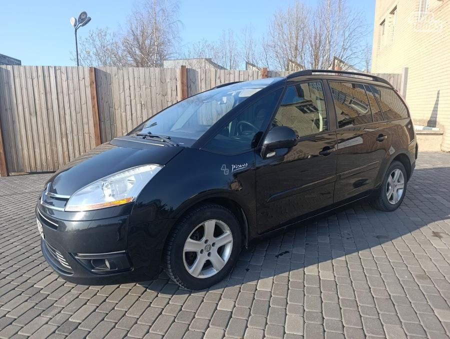 Black Citroen C4 Grand Picasso 2007 in Telschi, with an engine capacity of 1.60 L and mileage of 360 thousand km for 2300 €, photo 1 on AUTOMOTO.COM.LV