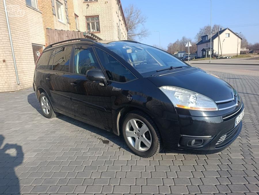 Black Citroen C4 Grand Picasso 2007 in Telschi, with an engine capacity of 1.60 L and mileage of 360 thousand km for 2300 €, photo 5 on AUTOMOTO.COM.LV